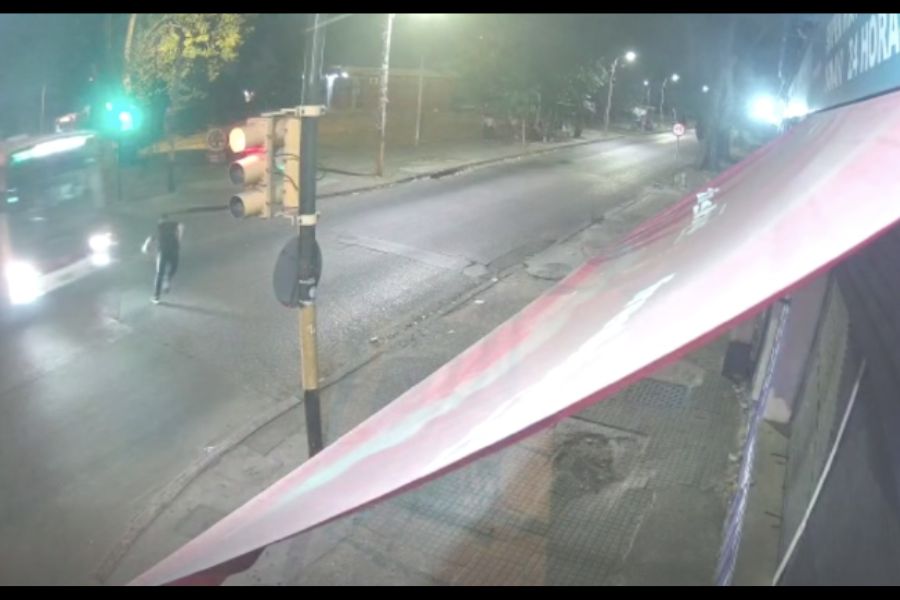 VIDEO | Muere joven tras ser salvajemente embestido por conductor de ... VIDEO | Muere joven tras ser salvajemente embestido por conductor de ...