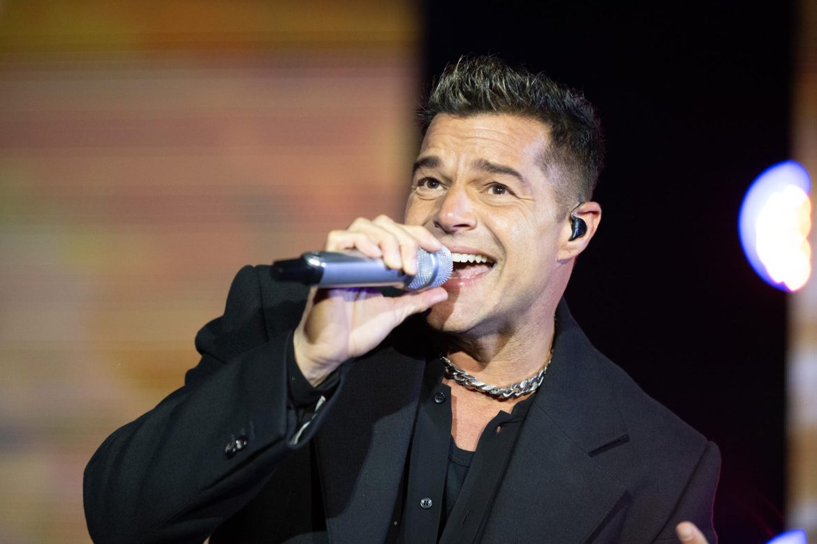 Ricky Martin lanza vinilos de ‘PAUSA y PLAY’, sus proyectos musicales ...