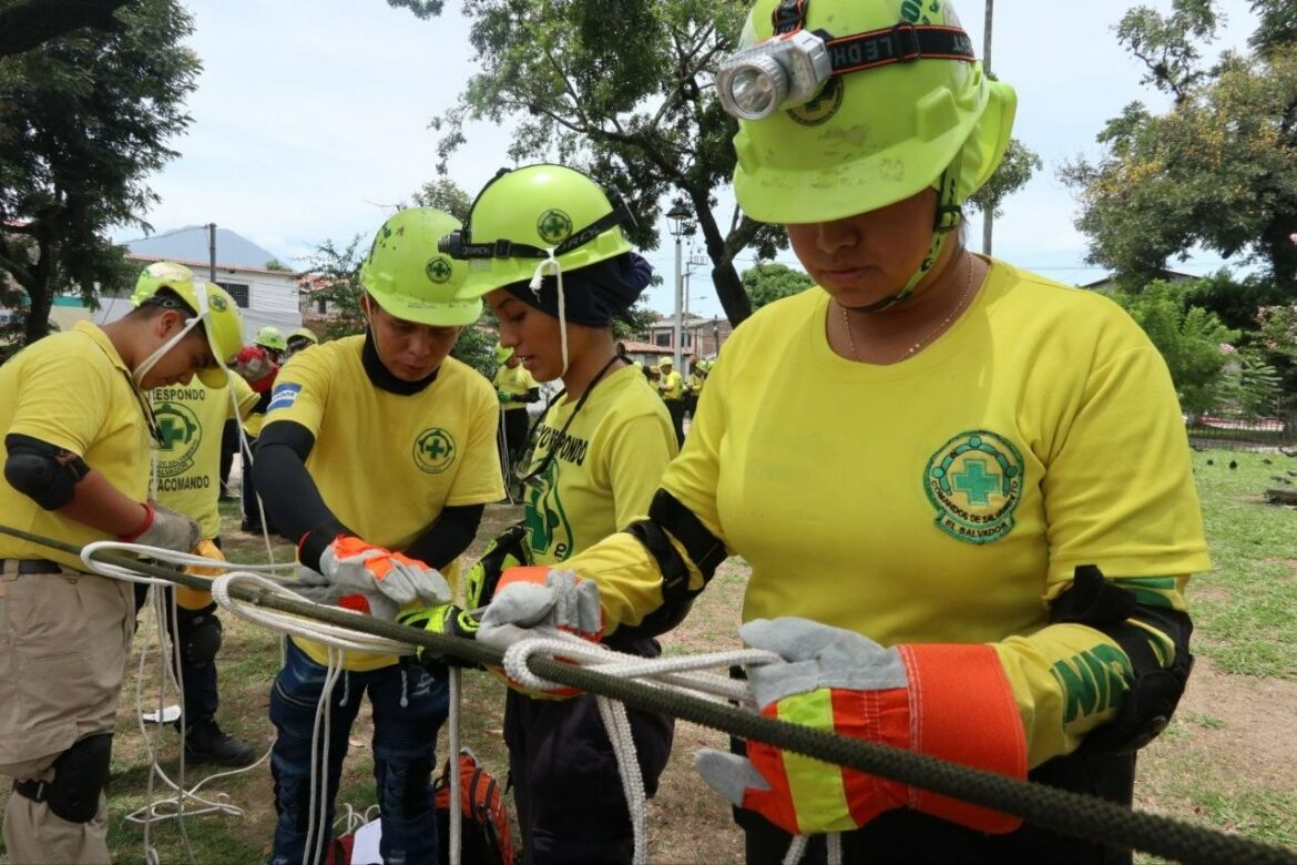 Comandos de Salvamento afina detalles para su primer Campamento ...